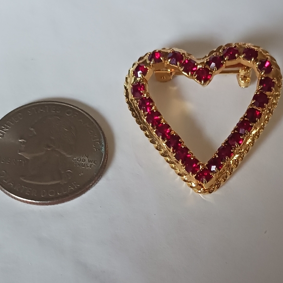 Jewelry | Vintage Red Rhinestone Pinbrooch | Poshmark